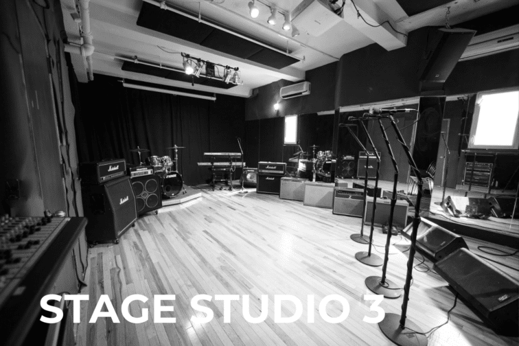 Showcase Stage - SMASH STUDIOS